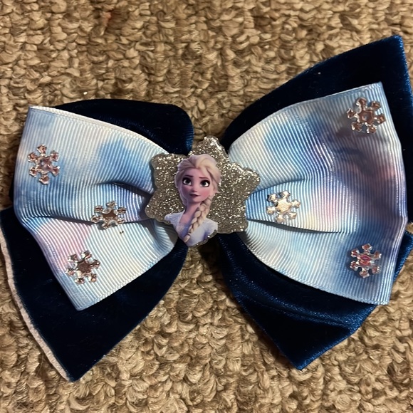 Accessories | Blue Frozen Elsa Bow With Navy Blue Felt Background ...
